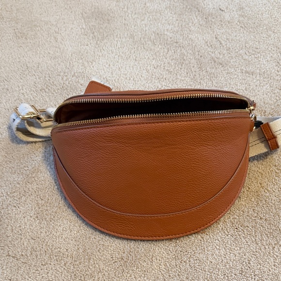 Universal Thread | Bags | Universal Thread Brown Crossbody Bag | Poshmark